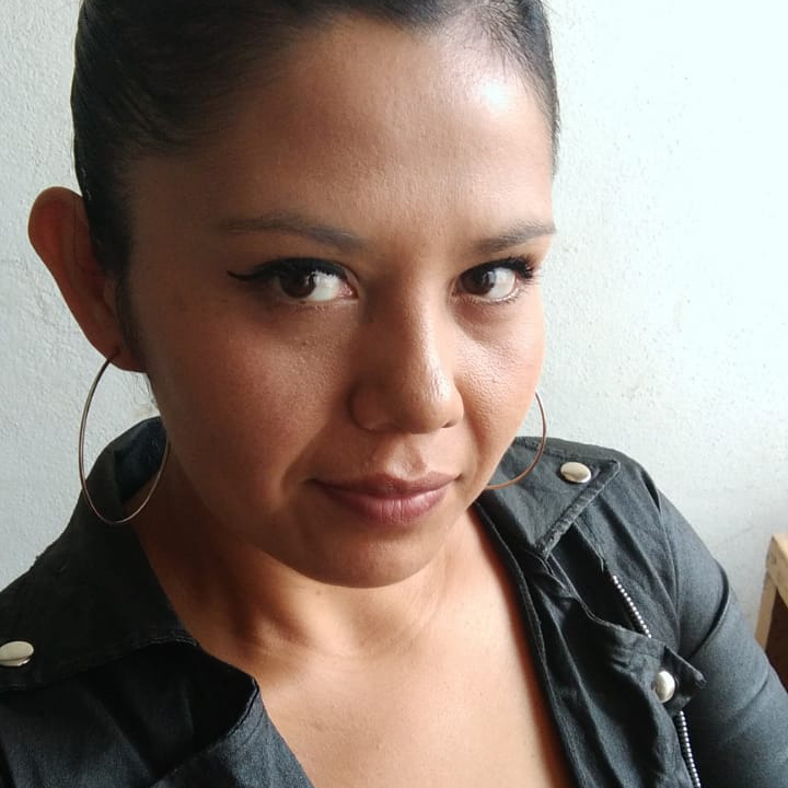 Fernanda Itzel – Reserva la Fecha