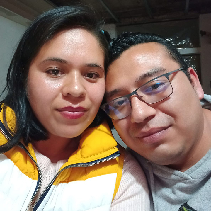 Fernanda Itzel – Reserva la Fecha